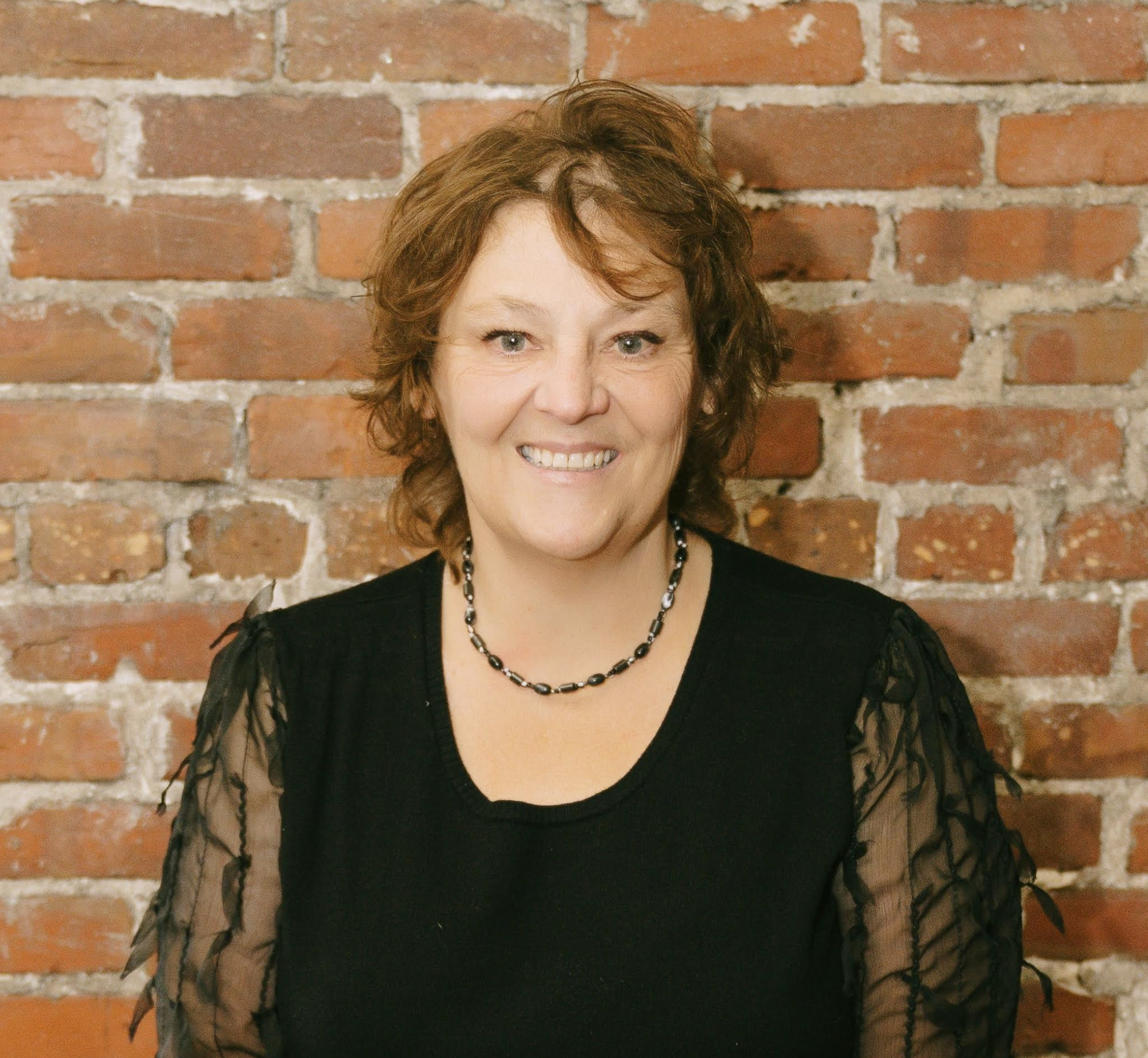 The Art of Creative Gatherings: How the 'Retreat Queen' is Stitching ...